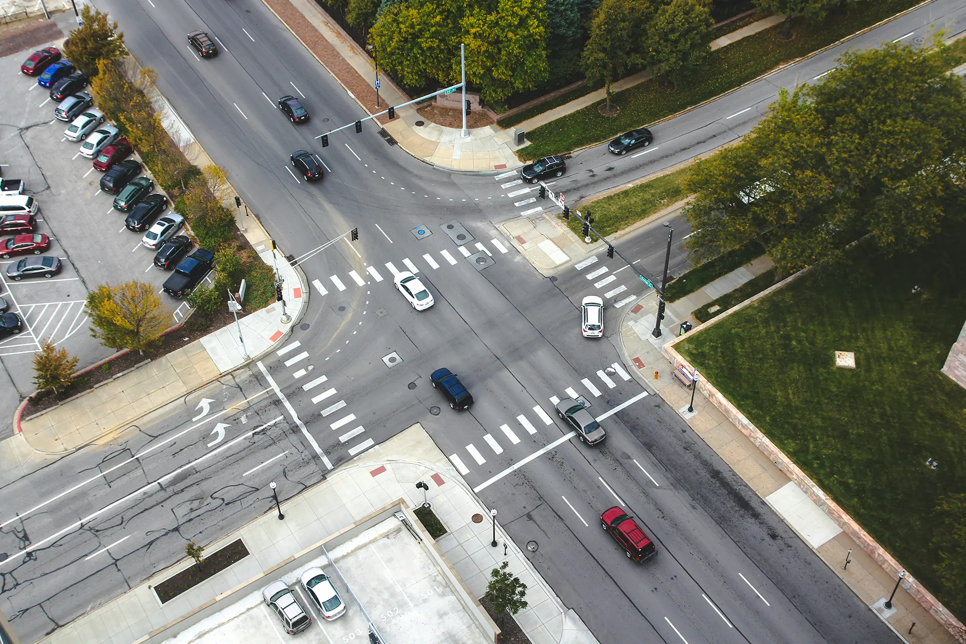 Linksabbiegen an Kreuzungen: Die richtige Vorgehensweise